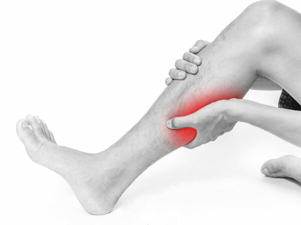 Över­­ansträngning eller muskel­bristning i vaden